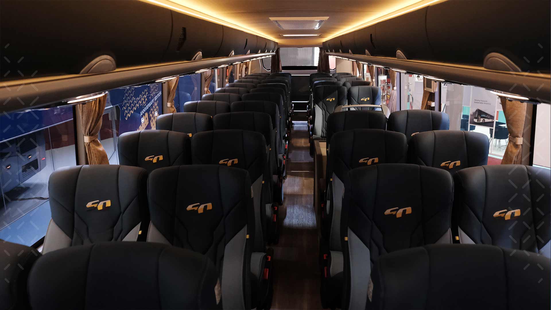 Jetbus 5 Super High Decker (SHD) - PT. Adiputro Wirasejati